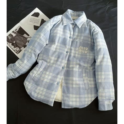 Пуховик Miu Miu купить с доставкой по выгодным ценам в интернет магазине Ozon 1520665639