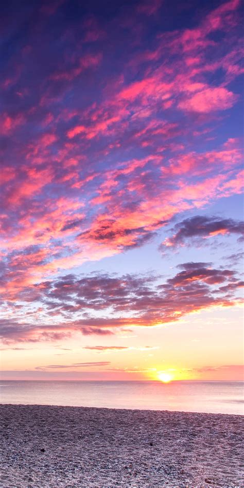 100 Pretty Beach Wallpapers