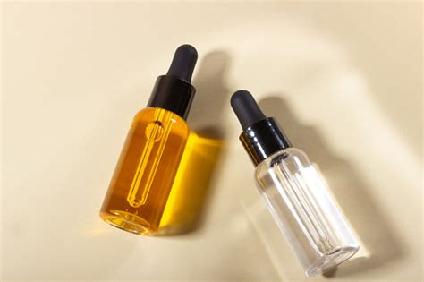 천연 바디와 헤어 오일투명 유리 용기 레이아웃 스타일 디자인 화장품 과 미용 개념 병에 대한 스톡 사진 및 기타 이미지 병 에센셜 오일 유장 Istock