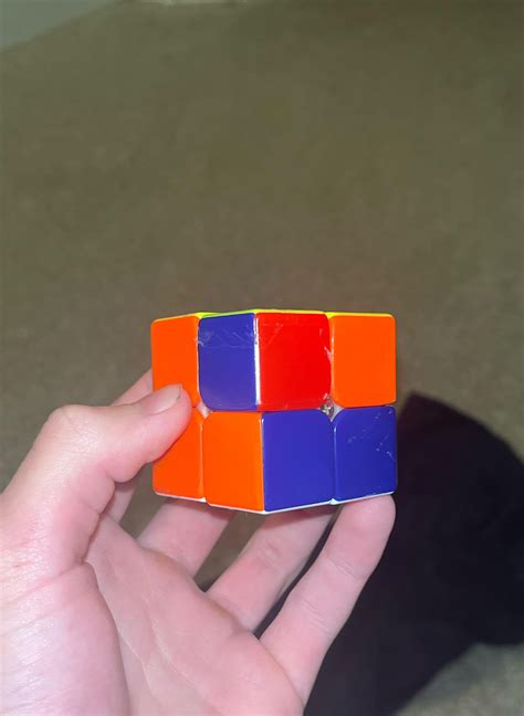 Can Anyone Help Me Solve This R Rubiks Cubes