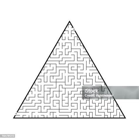 복잡한 큰 삼각형 미로 어린이와 성인을위한 게임 아이들을위한 퍼즐 미로 수수께끼 흰색 배경에 격리된 플랫 벡터 그림입니다 미로찾기에 대한 스톡 벡터 아트 및 기타 이미지