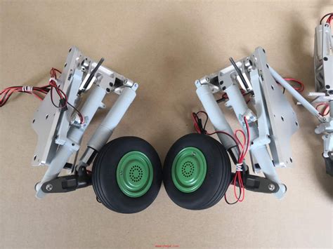 Yak130的起落架 同一模型 Chnjet喷气俱乐部——chnjet喷气俱乐部 涡喷网 模型飞机 涡喷发动机 涡轮 燃气轮机 微型燃气轮机 航模 发动机 飞机图纸 玩具 遥控器 飞行控制