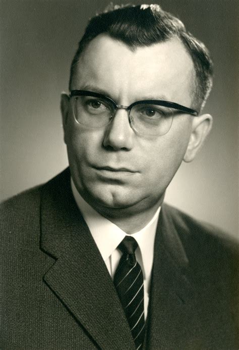 Titus Galeria Thomas