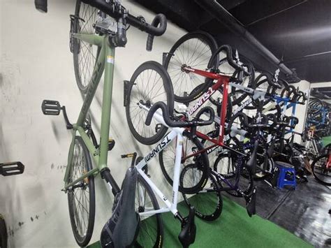 브레이크 없는 질주청소년 픽시 자전거 위험 천만