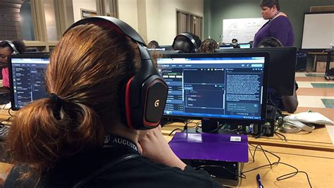 Cyber Institute Tackles Gender Gap With Girls Who Code Club Jagwire