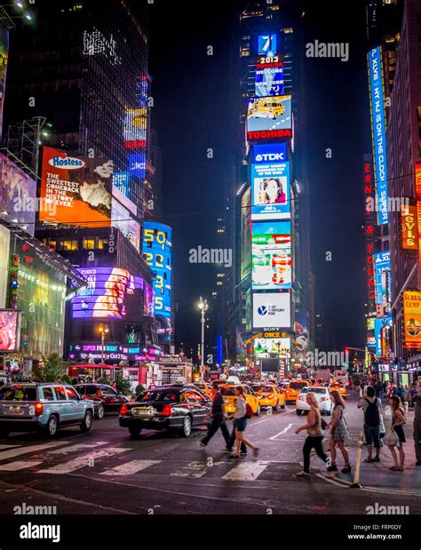Time Square New York Que Es At Jamie Rooke Blog