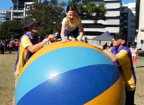 17m Earthball Giant Games