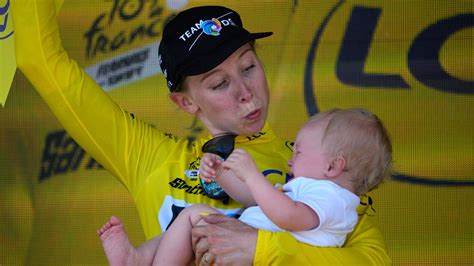 Womens Tour De France Lorena Wiebes Delivers On Champs Elysees To