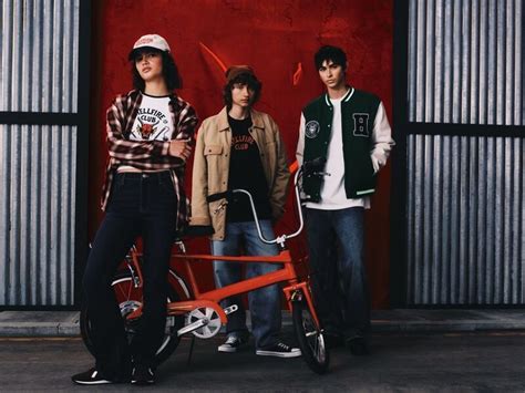 Extensive Series Wardrobe Pieces 80 Piece Stranger Things Collection