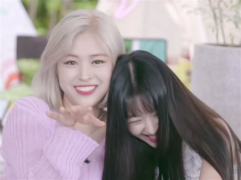 Pin Oleh Kai Di Itzy • 2shin Foto Teman Teman