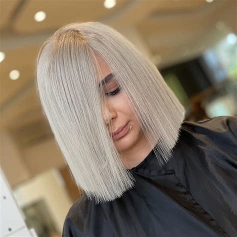 تمام دکلره با موی کوتاه خیلی خوشگل میشه 🤍😍