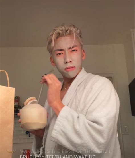 Mad Tsai Singer Mad World Mad