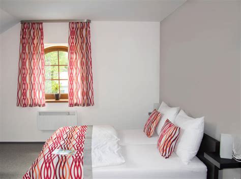 unexpected red theory the only design hack that works the home team