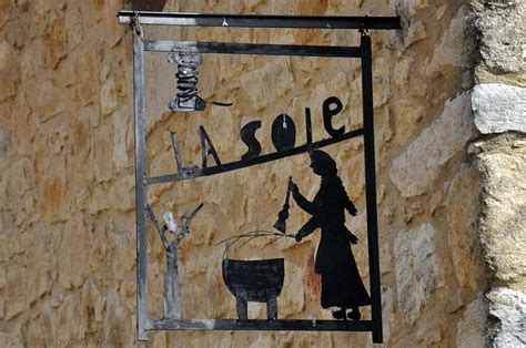 Sabran Photo Gallery, by Provence Beyond