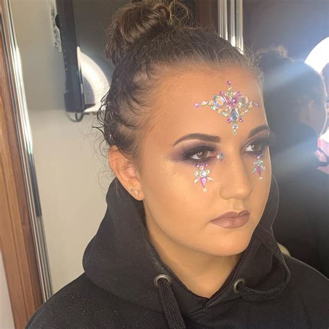 𝓒𝓱𝓵𝓸𝓮 𝓙𝓪𝓭𝓮 𝓜𝓪𝓴𝓮 𝓤𝓹 Added A New Photo 𝓒𝓱𝓵𝓸𝓮 𝓙𝓪𝓭𝓮 𝓜𝓪𝓴𝓮 𝓤𝓹