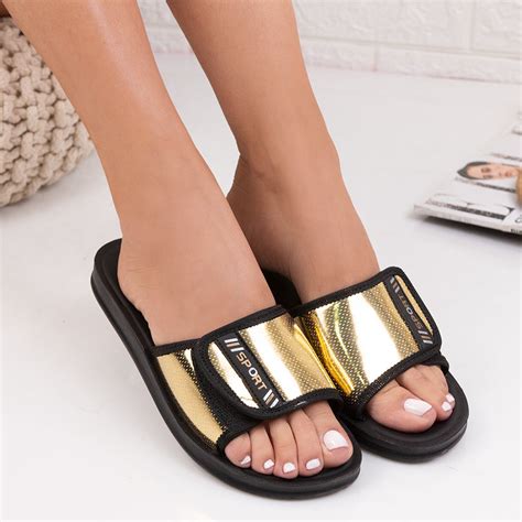 Дамски летни чехли