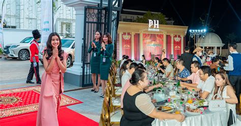 √ បុរី ប៉េង ហួត រៀបចំកម្មវិធីជប់លៀងខ្នាតធំអបអរការបើកលក់ផ្ទះគំរូថ្មី