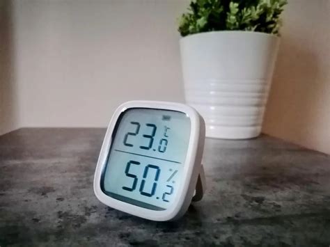 Sonoff SNZB D With A Display Small Zigbee Temperature And Humidity Sensor