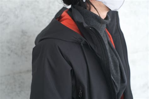 スーツにもどうぞ。高性能断熱材搭載で通勤通学からウインタースポーツまで対応できる薄型ジャケット「immix Jacket」を試してみた
