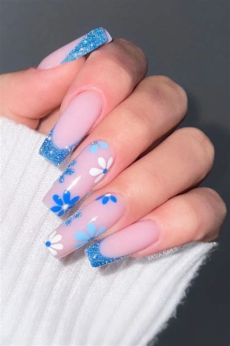 59 Flower Nail Designs Youll Absolutely Love Hatchback 101