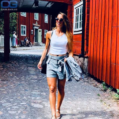 Kosovare Asllani Nude Pictures Onlyfans Leaks Playboy Photos Sex