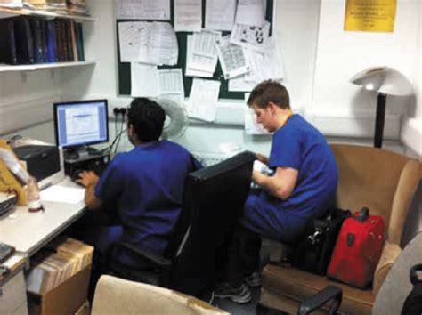 Photo Illustrating The Problems With The Workspace Very Small And Hot Download Scientific