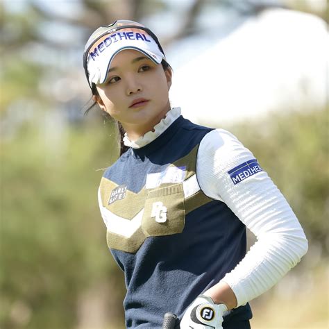 두산건설ㅣweve 골프단 2025 두산건설 We‘ve 챔피언십 Fr 정지효 프로가 최종 합계 8언더파를 기록 단독 4위에 오르며 Klpga 신인상 포인트 1위로