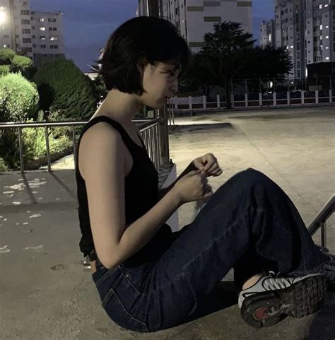 Style에 있는 Eunice님의 핀 단발머리 헤어스타일 예쁜 여자 얼굴 단발 헤어컷