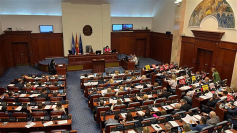 Пратеничките прашања се претворија во отчет на премиерот