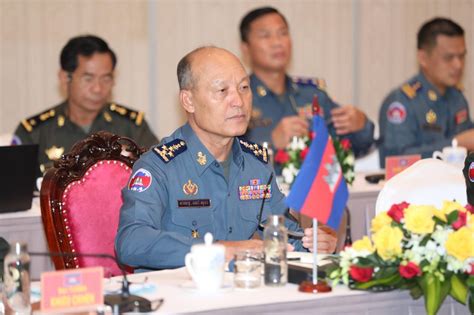 នាយឧត្តមសេនីយ៍ សៅ សុខា ប្រជុំជាមួយភាគីវៀតណាម ដើម្បីត្រៀមរៀបចំមាតុភូមិនិវត្តន៍អដ្ឋិធាតុយុទ្ធជន