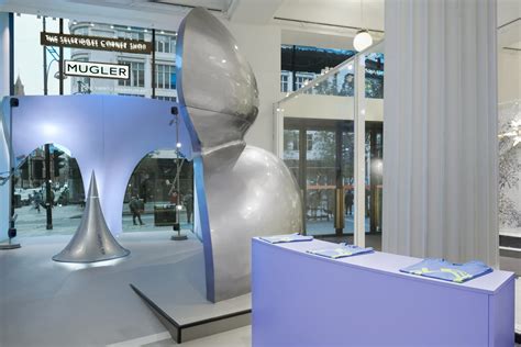 Ten Pop Up Shop Interiors Featuring Memorable Designs