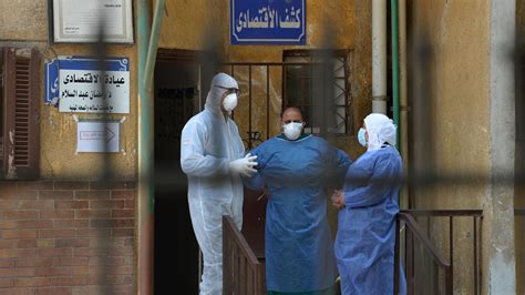 مصر تجهز غرفة عزل لحالات الإصابة بالفطر الأسود ووزارة الصحة تطلق