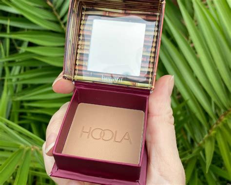 How To Choose The Best Benefit Hoola Bronzer For You