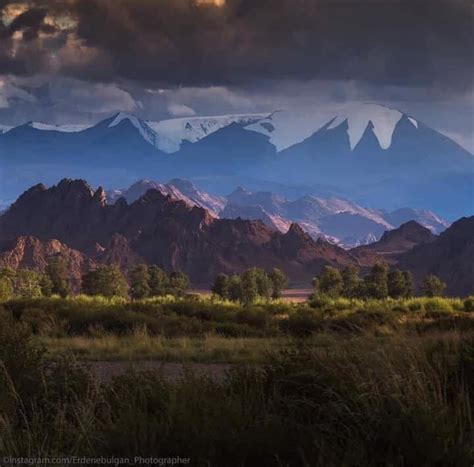БАЯН ӨЛГИЙ ХАМГИЙН ТОМ ЗАРЫН ГРУПП Facebook
