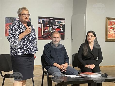 БТА Каталогът „Генко Генков Отвъд видимото 100 години от рождението на художника“ беше