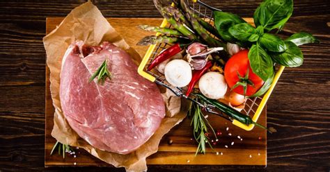 식중독 피하려면장 볼 때 과일 육류 다음 이것 담아야