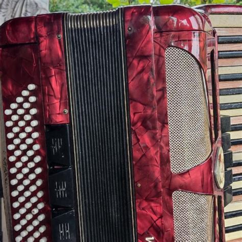 Аккордион купить в Москве цена 7 000 руб дата размещения 11 07 2024 Музыкальные инструменты