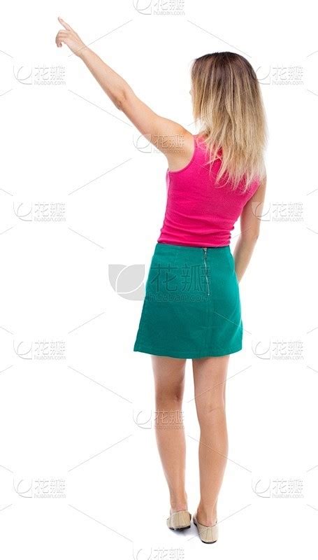 背面视角 女人 垂直画幅 美 青少年 透过窗户往外看 在之后 美人 白人 都市风景