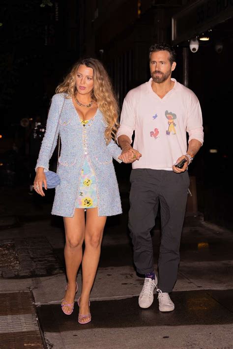 Blake Lively Ryan Reynolds Taylor Swift And More Stylishly Hang In N Y C