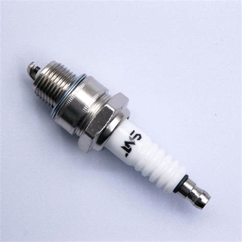 Spark Plug Electrode Insulator Auto Spare Parts Nickel Iridium Bpr6h Spark Plug And Electrode