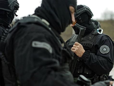 Чувари на Македонија