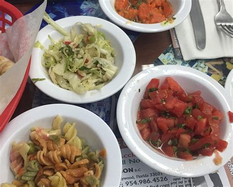 Etzel Itzik Deli Miami Restaurant Reviews Photos And Phone Number Tripadvisor