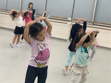 ダンスインストラクターが厳選！キッズダンスにオススメの曲まとめ【gravis】神奈川・東京で人気のチア・キッズチアダンススクール