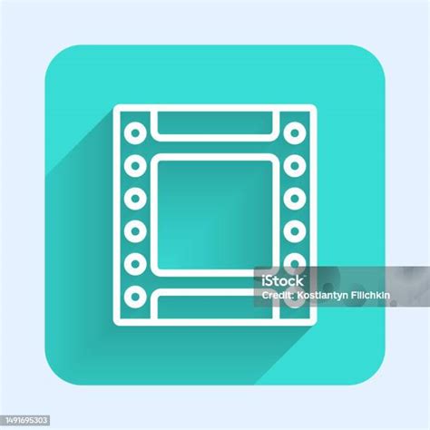 화이트 라인 카메라 빈티지 필름 롤 카트리지 아이콘은 긴 그림자로 분리되어 있습니다 35mm 필름 용기 필름 스트립 사진 작가 장비 녹색 사각형 버튼입니다 벡터 3차원