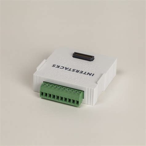 Analog In Universal Interstacks