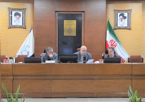 برگزاری شانزدهمین جلسه شورای معاونین با حضور اعضای بسیج دانشجویی در تالار دکتر ادیب دانشکده