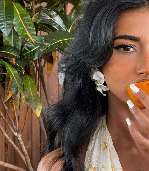 🧡💛🤍 Tan Brunette Best Poses For Selfies Big Brown Eyes