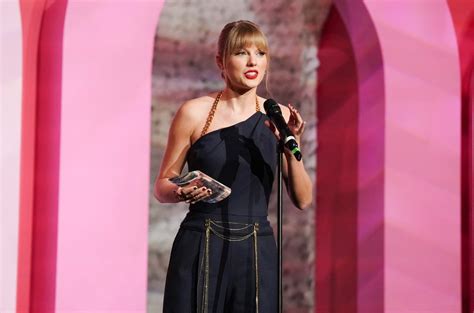 Taylor Swifts Billboard Woman Of The Decade Speech Billboard