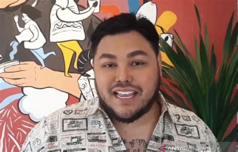 Ogah Ubah Penampilan Meski Ditegur Kpi Ivan Gunawan Gue Terlahir Beda