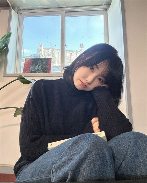 고초희 요즘 받는 관리는 프라임레이즈 요즘 읽는 책은 이야기 인문학입니다 프라임레이즈 3t레이저 리프팅레이저 옥순레이저 리프팅 Instagram